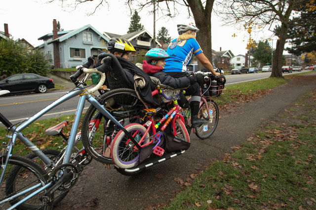 Hauling two (and three!) bikes | Family Ride